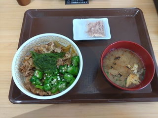 中古パソコン専門店 PCリサイクル倉庫 - DEPOSHITO DE RECYCLE -:今日の昼飯～♪